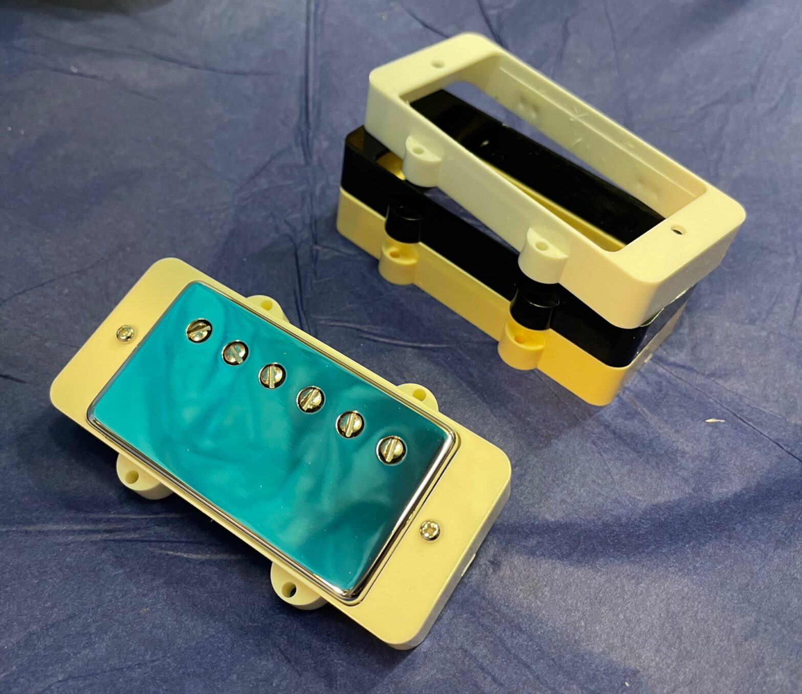 Jazzmaster Humbucker adapter mounting rings (set of 2) - madlove